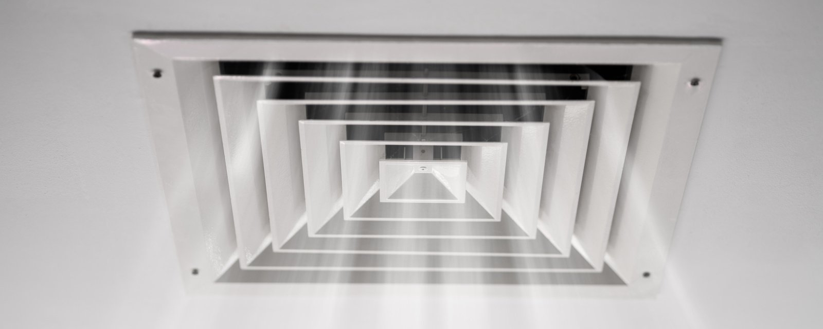 Ventilation hybride : qu’est-ce que c’est ? | Guide Artisan