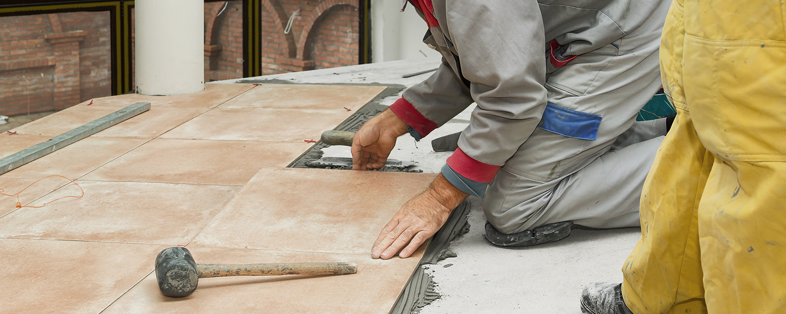 Astuces pour trouver un carreleur en Bretagne | Guide Artisan